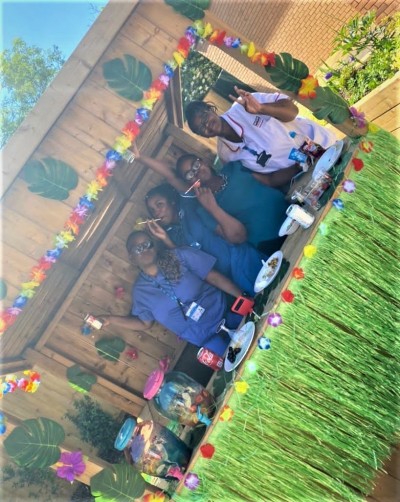 Oldham Athletic owner kicks off new garden at mental health ward ...